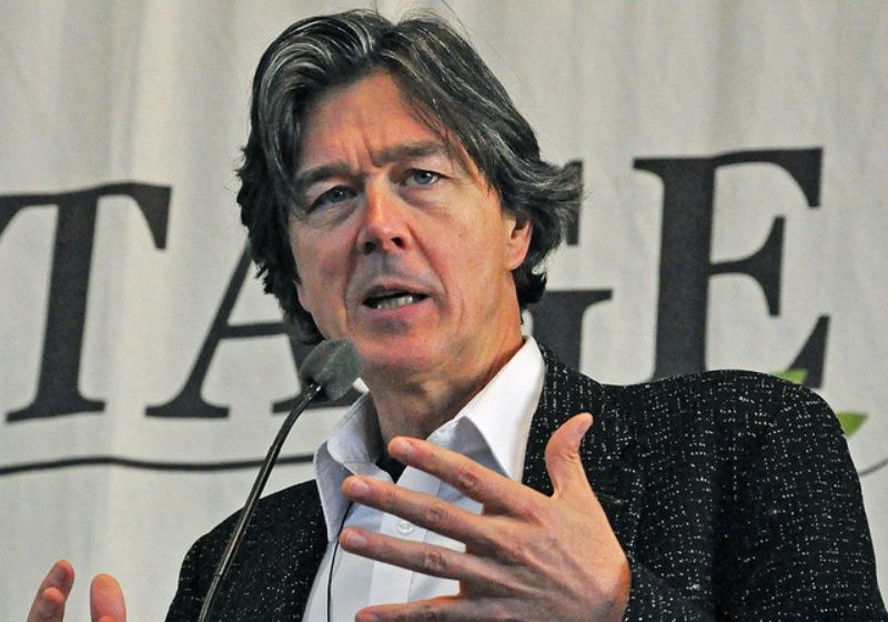 Mark Hertsgaard Discusses His In-Depth Story for The Nation: ‘How Big Wireless Made Us Think ...